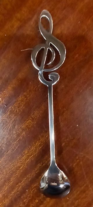 cucchiaino con decorazione chiave di violino