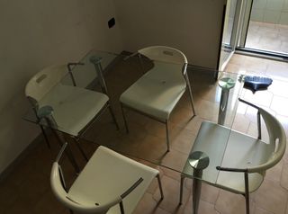 Tavolo in vetro 