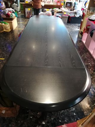 Tavolo in legno nero
