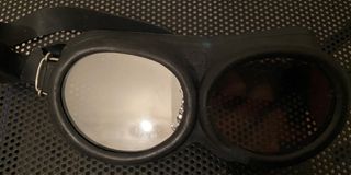 Occhiali antigas Pirelli 777