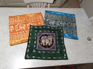 set tre copricuscini + telo copridivano