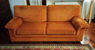 Divano tre posti in tessuto 