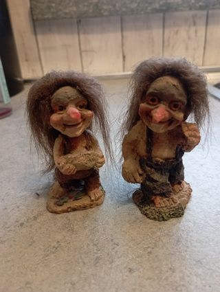 Trolls maschio e femmina 