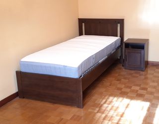 letto singolo,doghe, materasso e comodino NUOVI