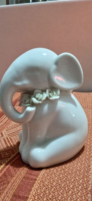 elefantino bianco  di porcellana HERVIT