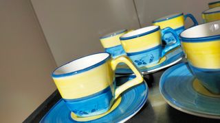 set 9 tazzine da caffè con piattino 