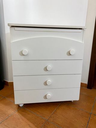 Fasciatoio con bagnetto 