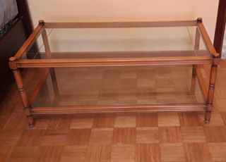 tavolo da salotto con 2 ripiani in vetro 