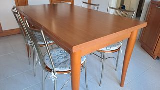 Tavolo con 4 sedie