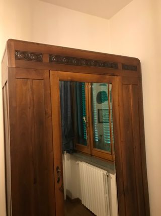 Armadio in legno di rovere 