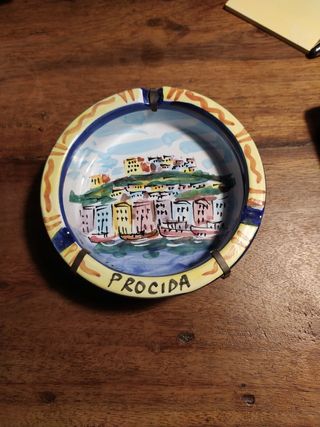 vendo ceneriera dipinta a mano