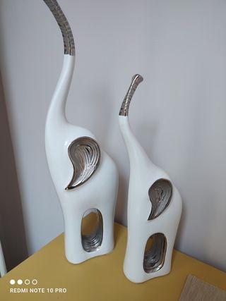 Coppia di elefanti in porcellana 