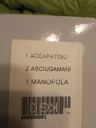 Accappatoio con asciugamano e manopola