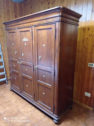 Guardaroba antico inizi '900 in noce