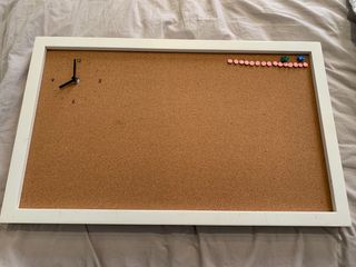 Lavagna sughero con orologio 