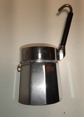 Caffettiera espresso in acciaio inox con beccuccio