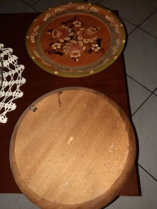 piatti in legno decorativi