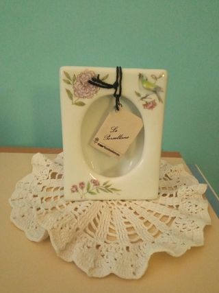 Cornice di porcellana 