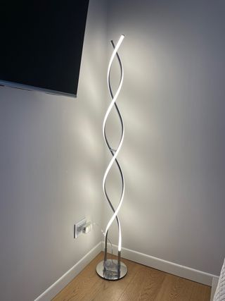 Lampada da terra a spirale piantana