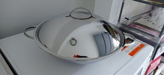 wok o saltapasta con coperchio Lagostina 