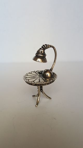 Tavolino con lampada argento 800 cm.2.5x4