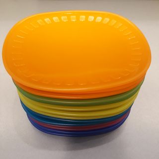 Piattini ovali colorati Ikea in plastica rigida