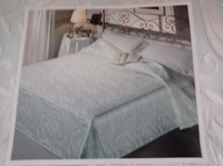 Coperta letto matrimoniale damascata