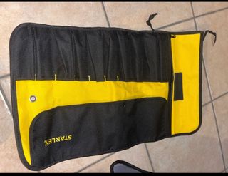 Set di attrezzature con comoda e pratica sacca