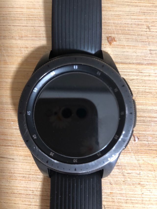 Samsung Galaxy Watch 42mm (SM-R810) de segunda mano por 75 EUR en ...