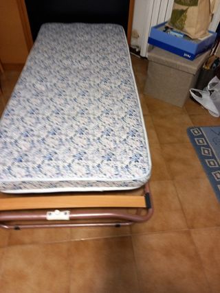 letto singoloa scomparsa 