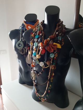 busti porta collane