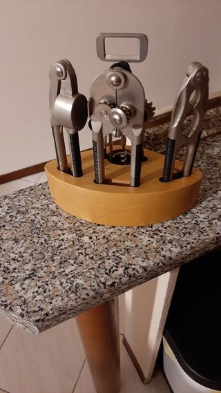 ceppo di legno, con schiaccia noci, schiaccia agli