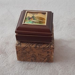 Scatoletta in legno
