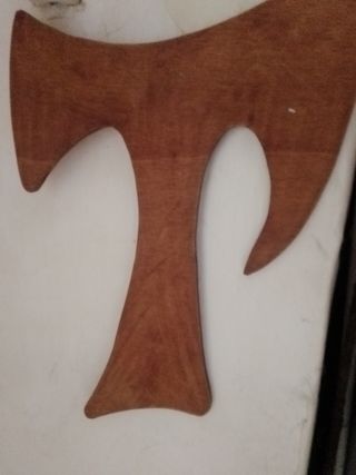 tau in legno di ulivo.