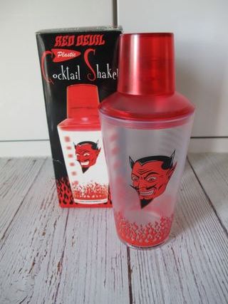 Red Devil Cocktail Shaker in plastica