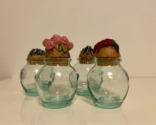 N.4 barattolini porta spezie Nadir con espositore 