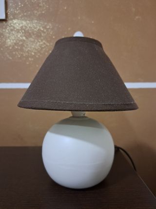 2 lampade da comodino a fungo con paralume. 