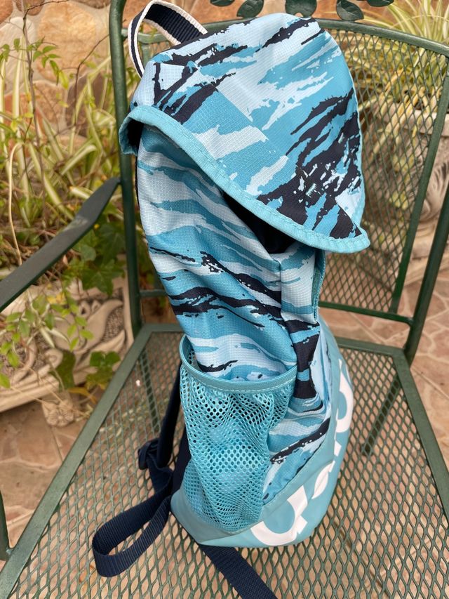 Mochila Adidas de segunda mano por 12 EUR en Cáceres en WALLAPOP