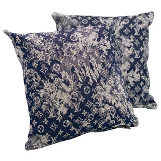 coppia cuscini monogram denim Louis Vuitton