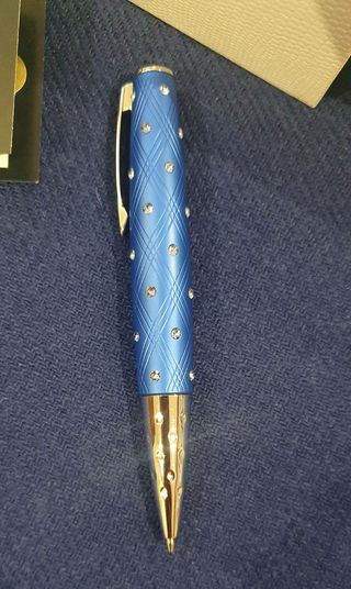 Penna a sfera azzurra