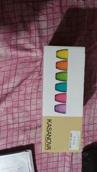 set di bicchieri in vetro colorato 