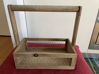 Cestello in legno con manico
