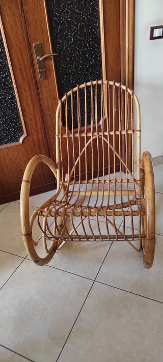 sedia a dondolo in legno €80