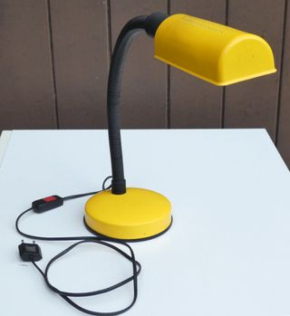 Lampada studio da tavolo. Altezza 75 cm.