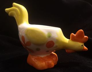 Portauovo a forma di gallina