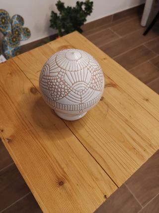 Pumo portafortuna ceramica graffito su smalto h.12