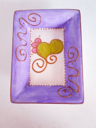 Piattino in porcellana viola