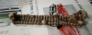 Porta incenso scheletro e teschi. Nuovo 