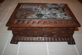 Scatola in legno decorata