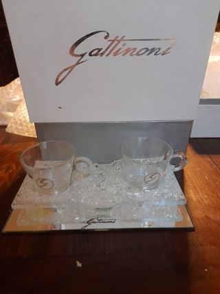 Set di 2 tazzine con base molto bella Gattinoni 